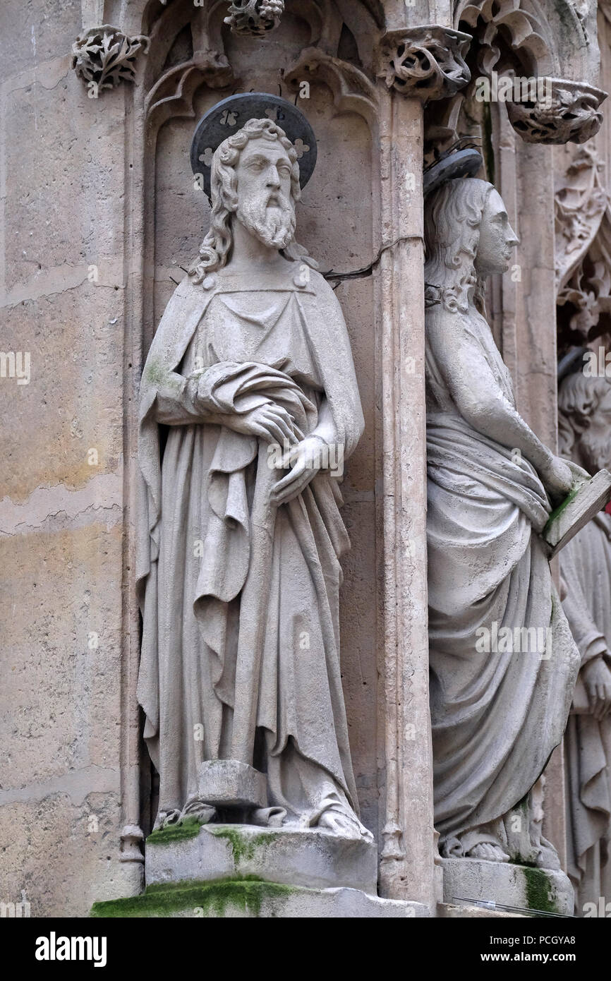 Saint merri church paris france hi-res stock photography and images - Alamy