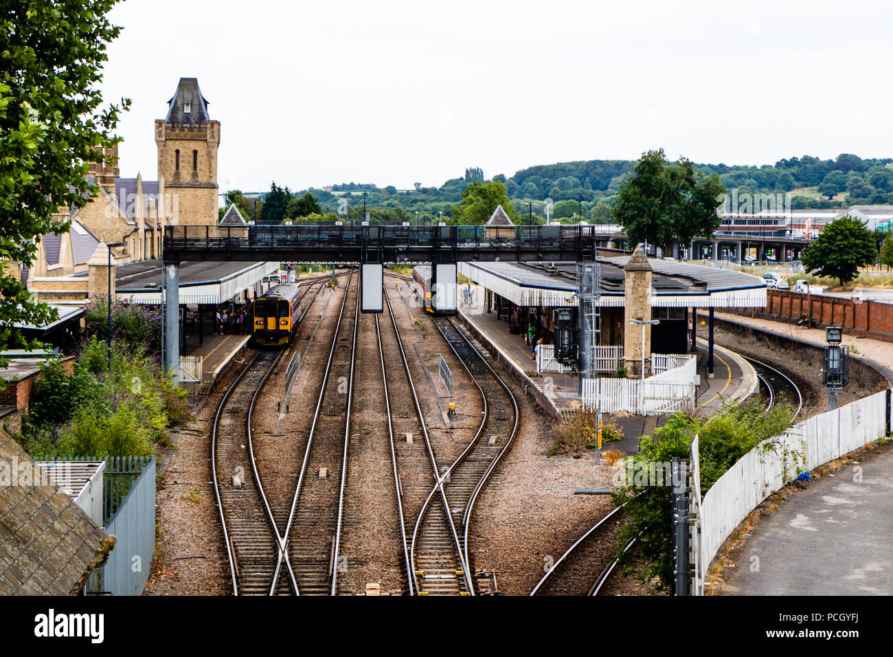 Lincoln railway station hi-res stock photography and images - Alamy