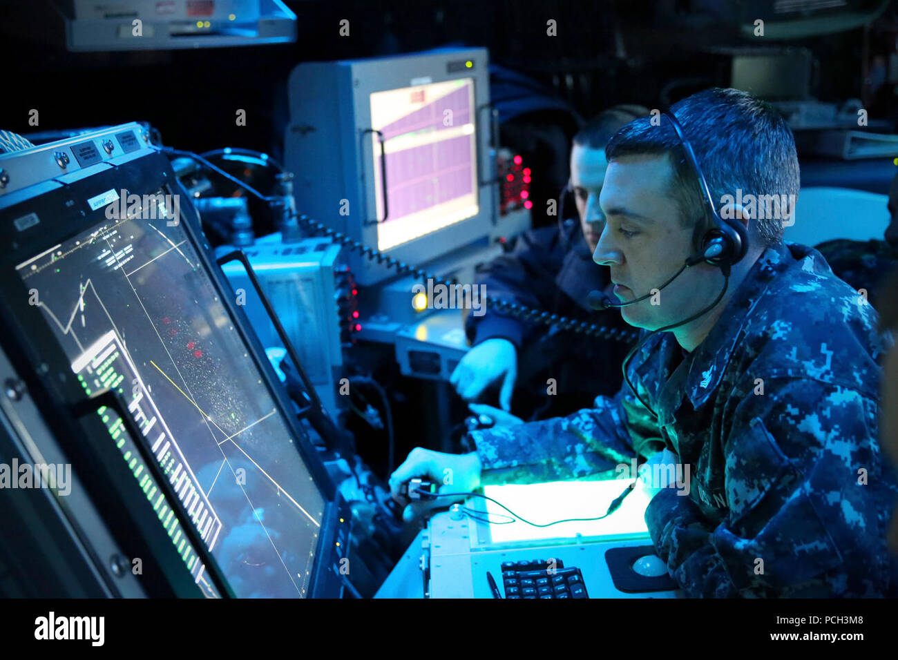 Air traffic control center hi-res stock photography and images - Alamy