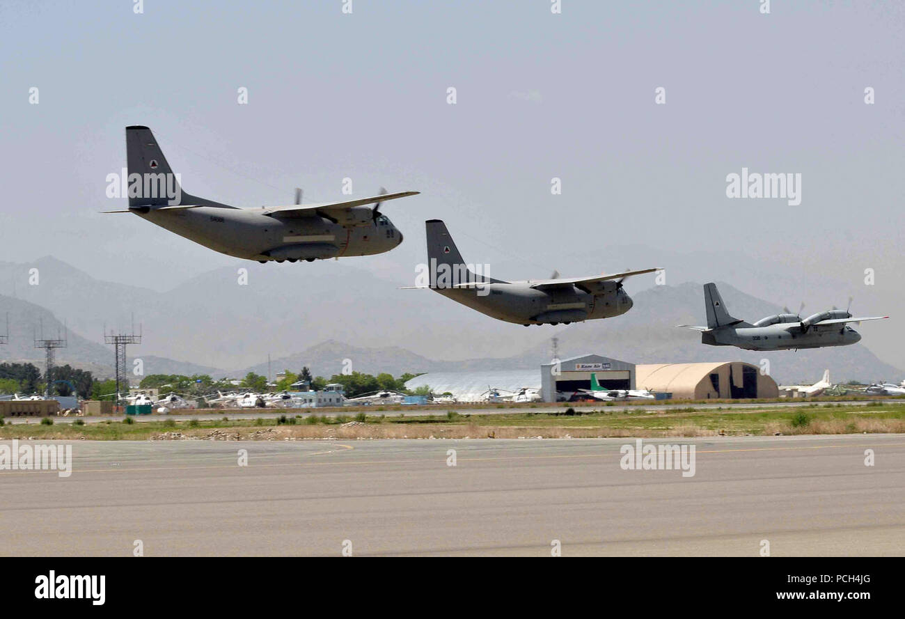 Fixed wing hi-res stock photography and images - Alamy