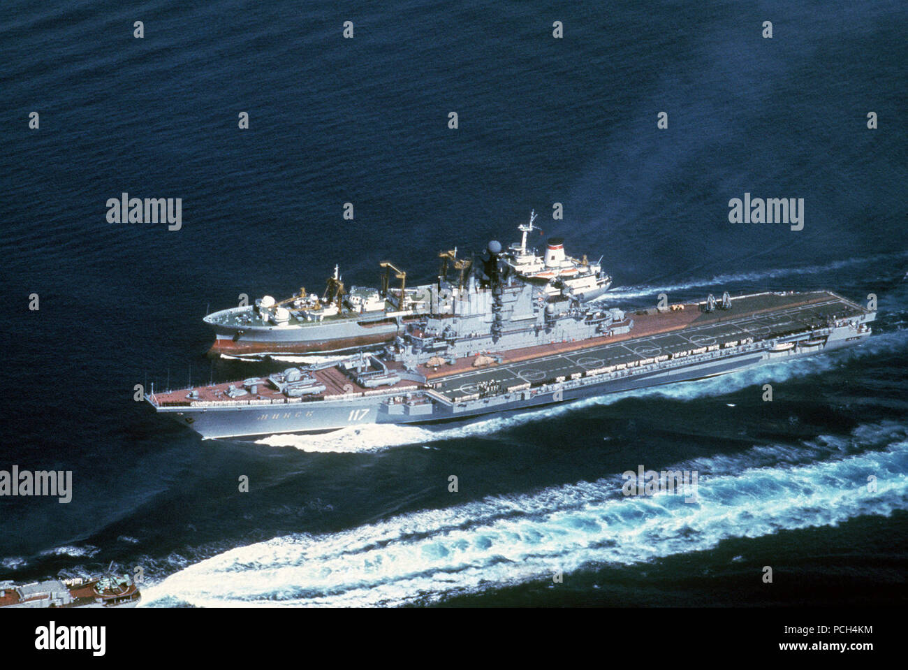 Soviet aircraft carrier minsk hi-res stock photography and images - Alamy