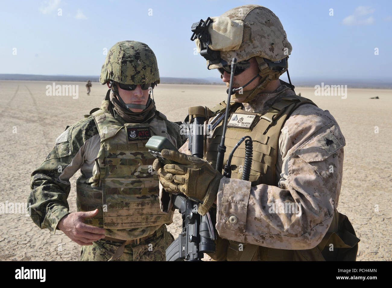 U s navy air traffic controller hi-res stock photography and images - Alamy