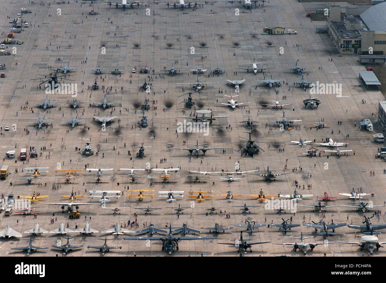 Us naval aviation modern hi-res stock photography and images - Alamy