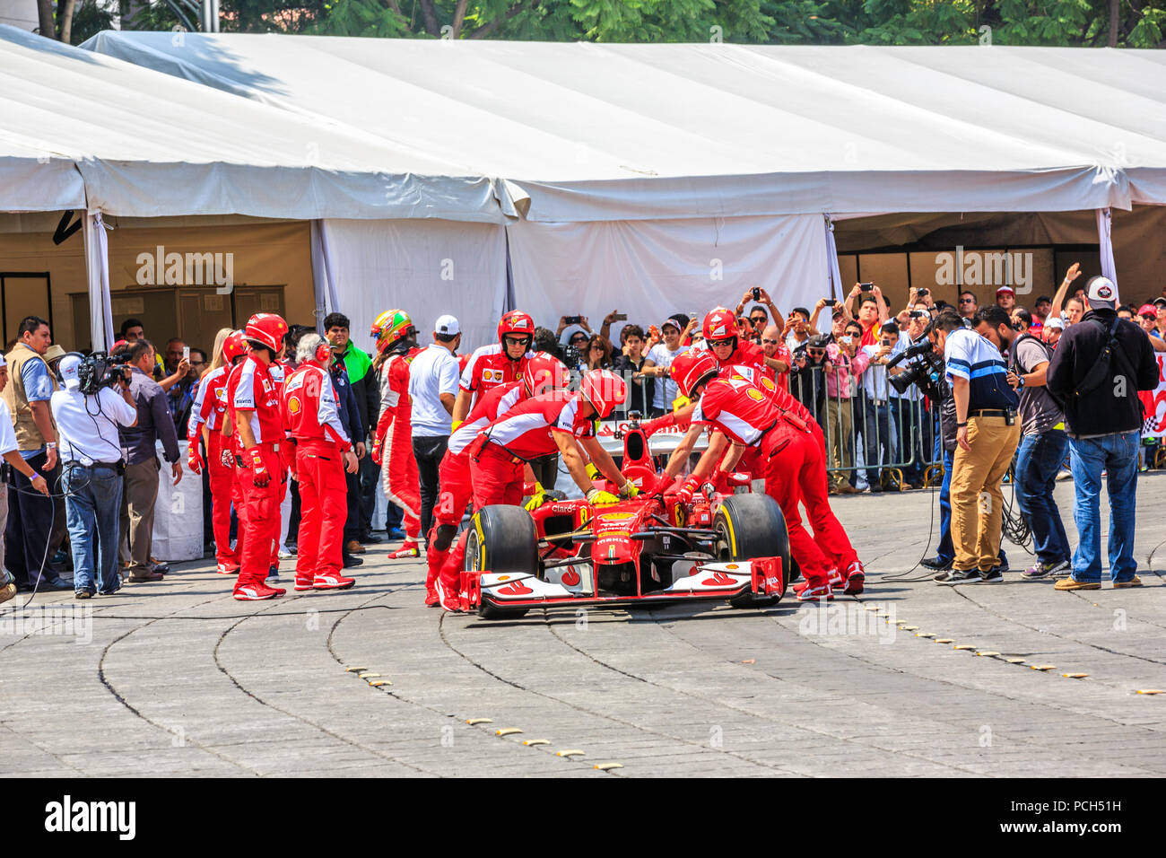 Mexico tent city hi-res stock photography and images - Alamy