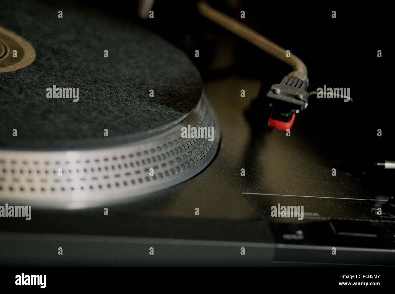 old Sony record player (27/10/2005 Stock Photo - Alamy