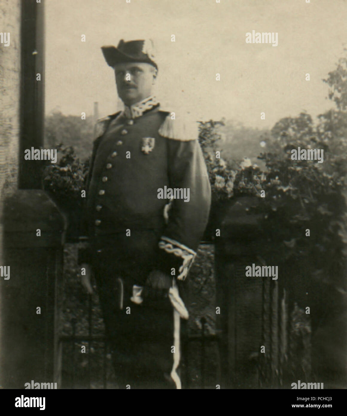 Albert Lehr Bahnarchitekt in Eisenbahneruniform (1913 Stock Photo - Alamy