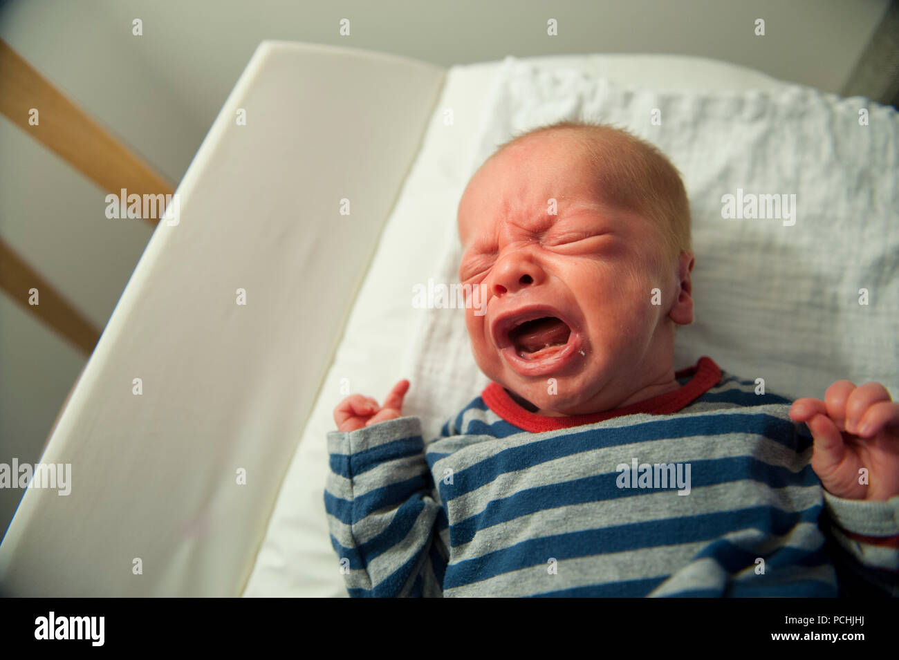 Illustration picture of a newborn baby crying (Heverlee, 30/01/2017 ...