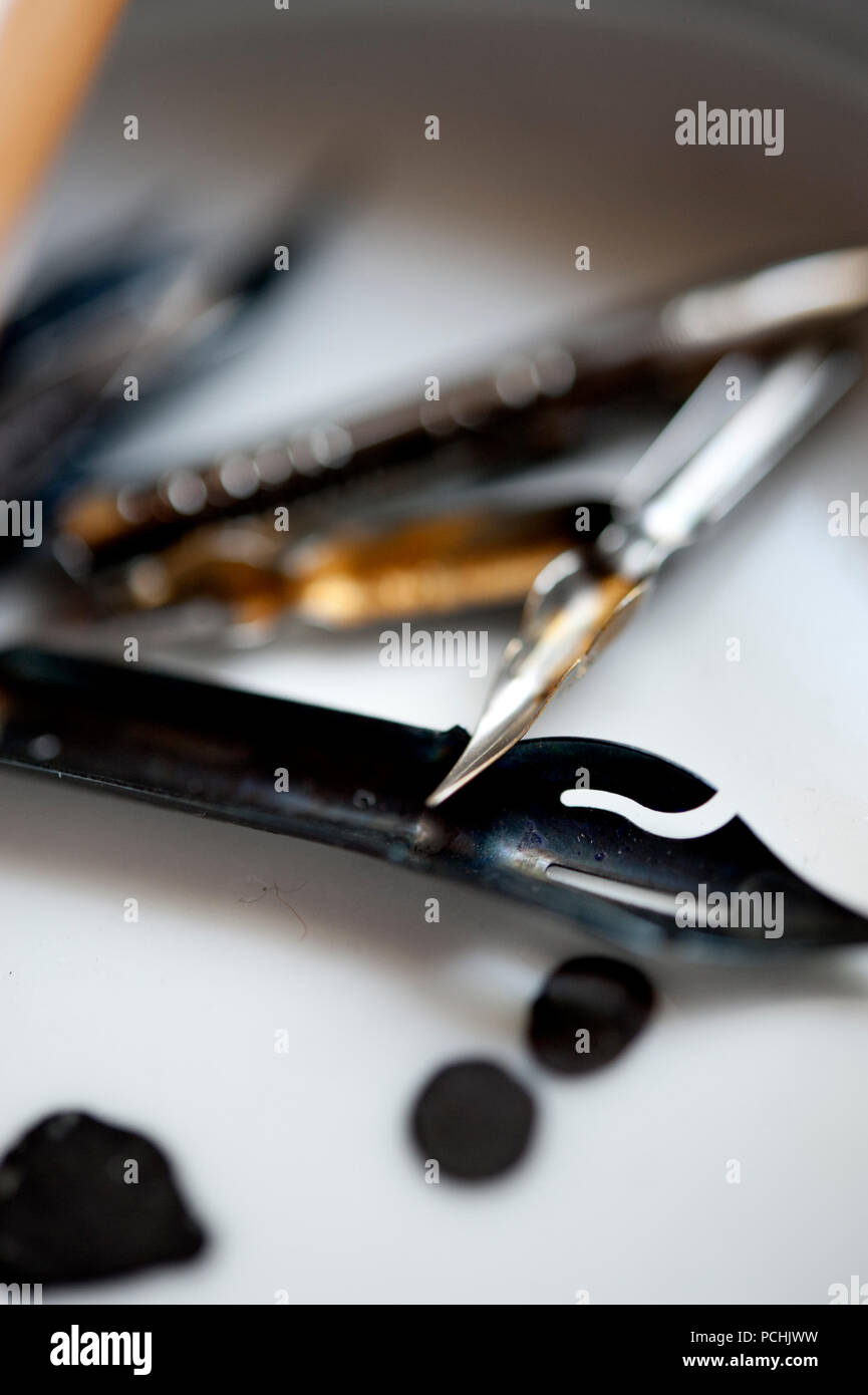 Studio de calligraphie hi-res stock photography and images - Alamy