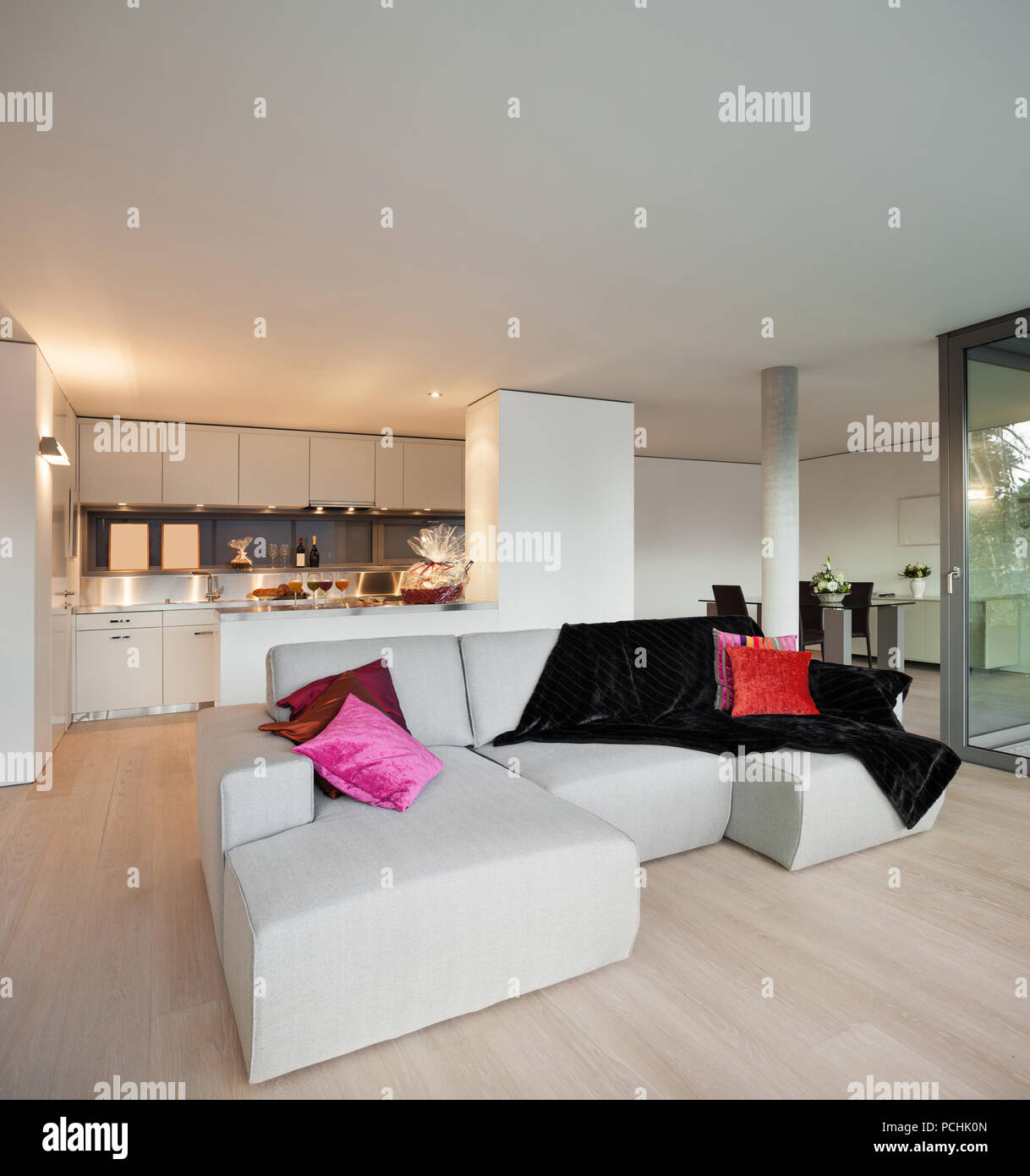 Modern interior living room hi-res stock photography and images - Alamy