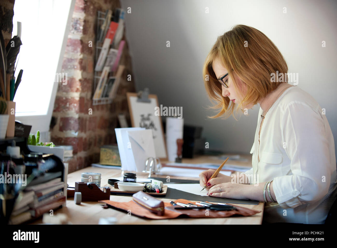 Studio de calligraphie hi-res stock photography and images - Alamy