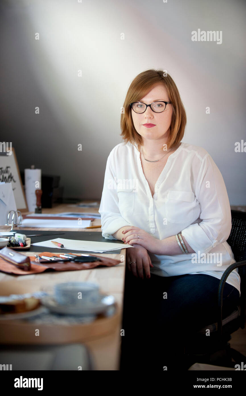 Studio de calligraphie hi-res stock photography and images - Alamy