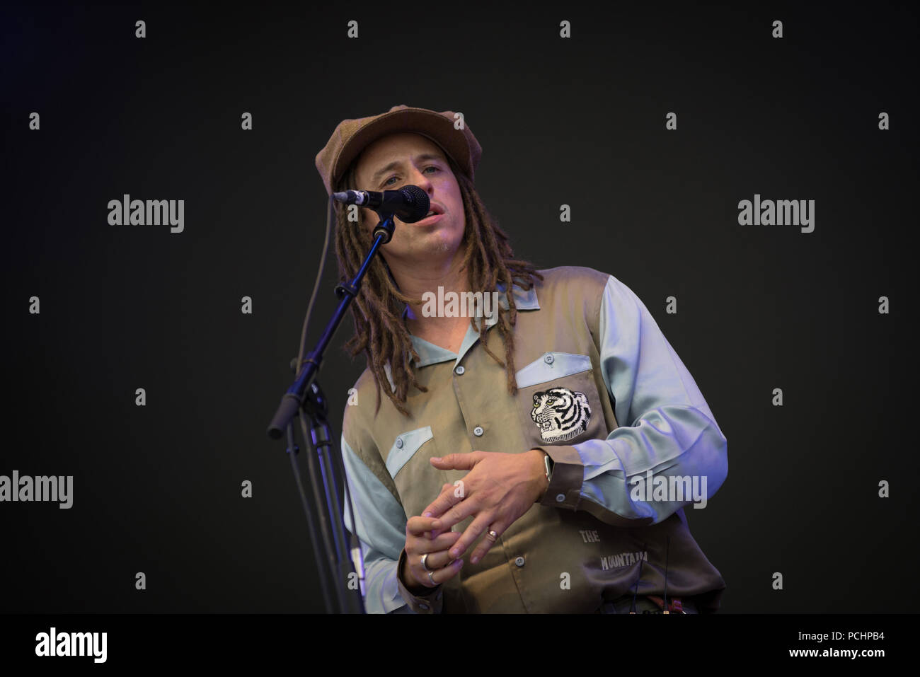Jp cooper vocalist hi-res stock photography and images - Alamy