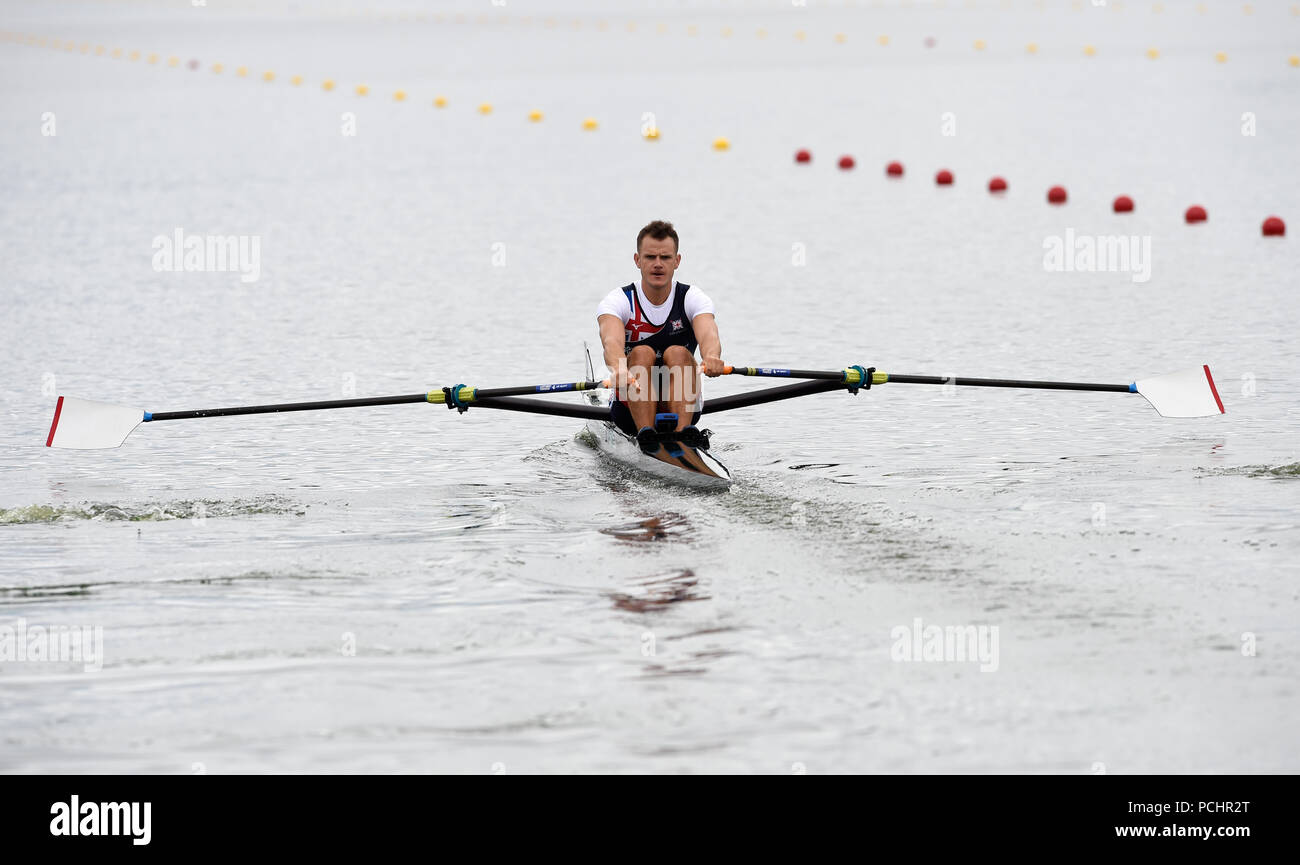 Strathclyde country park rowing hi-res stock photography and images - Alamy