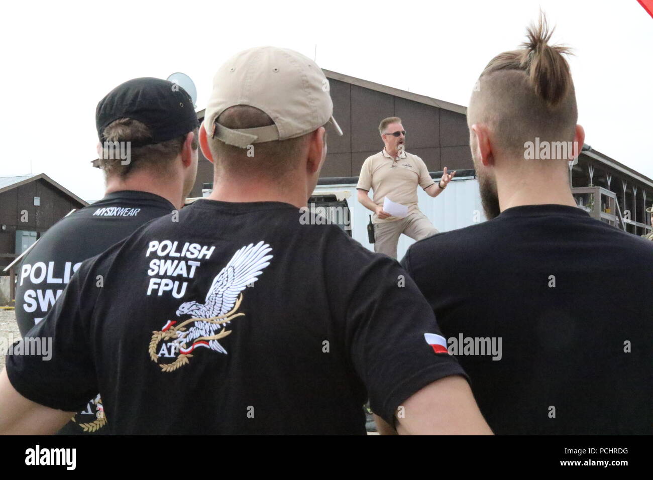 Gordon Pullen, center, tan shirt, Site Manager from Torres Advanced ...