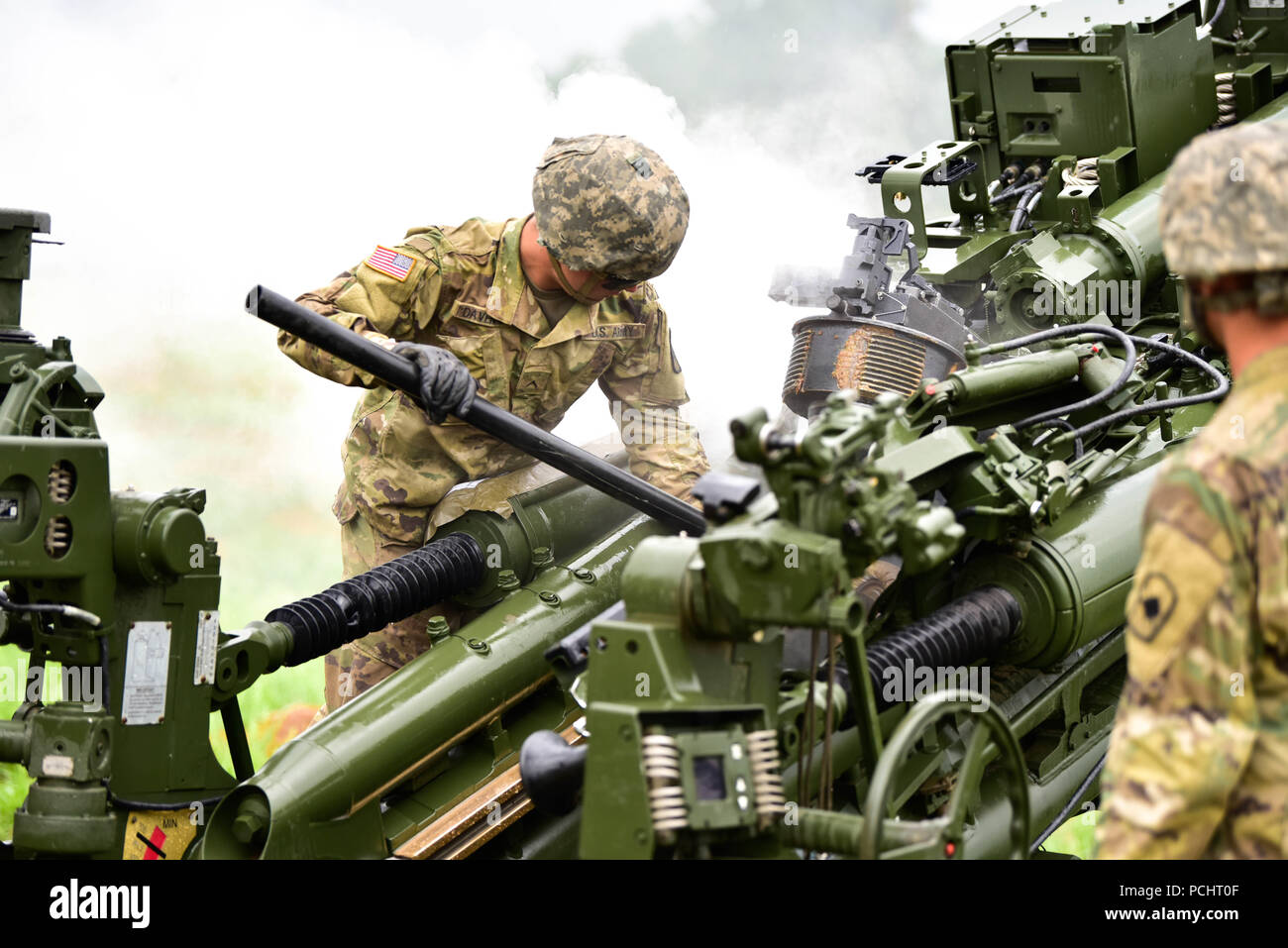 Soldiers assigned to Charlie Battery, 1st Battalion, 206th Field ...