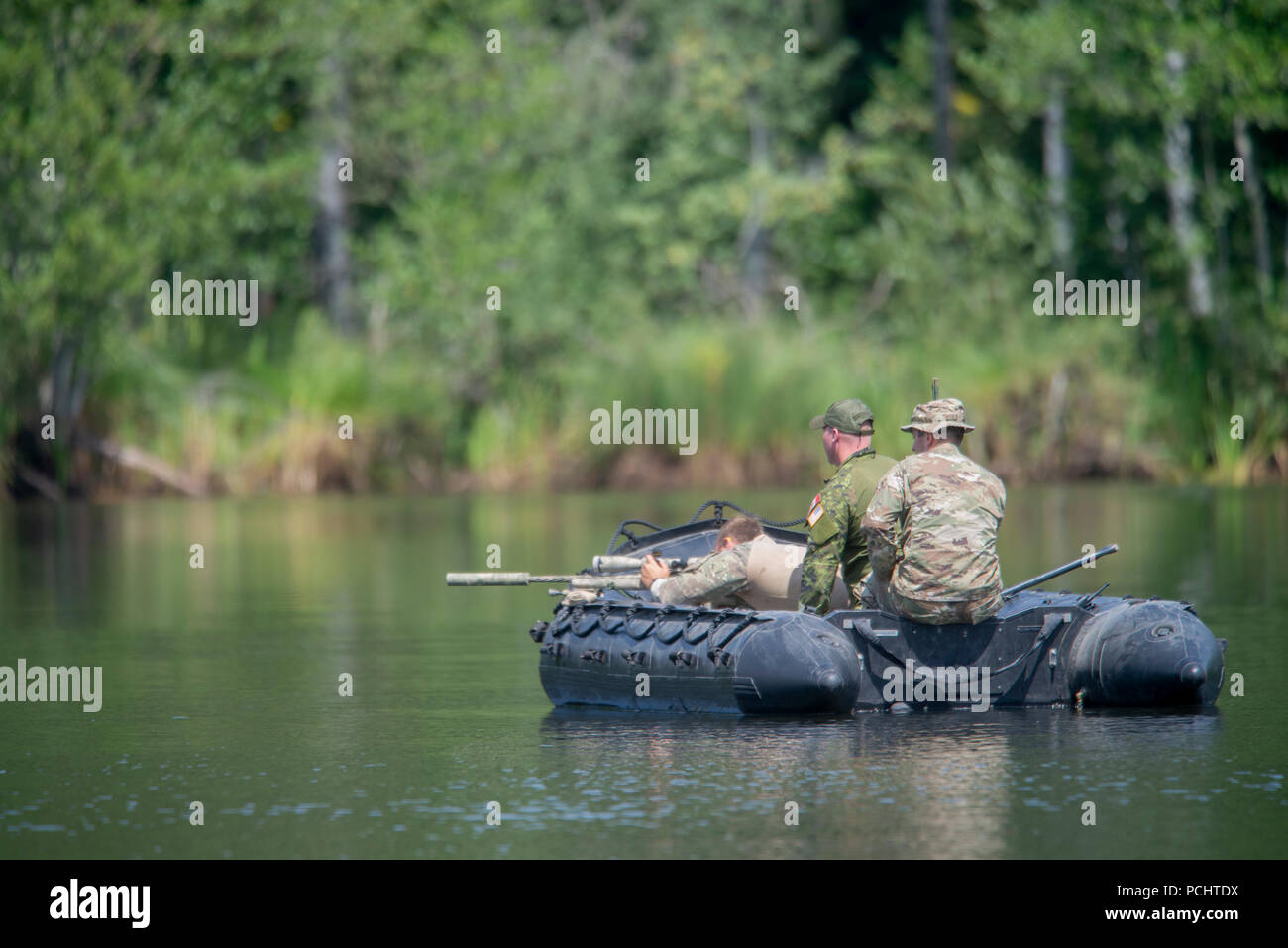 Sniper team North America, made up of one U.S. Soldier and one Canadian ...