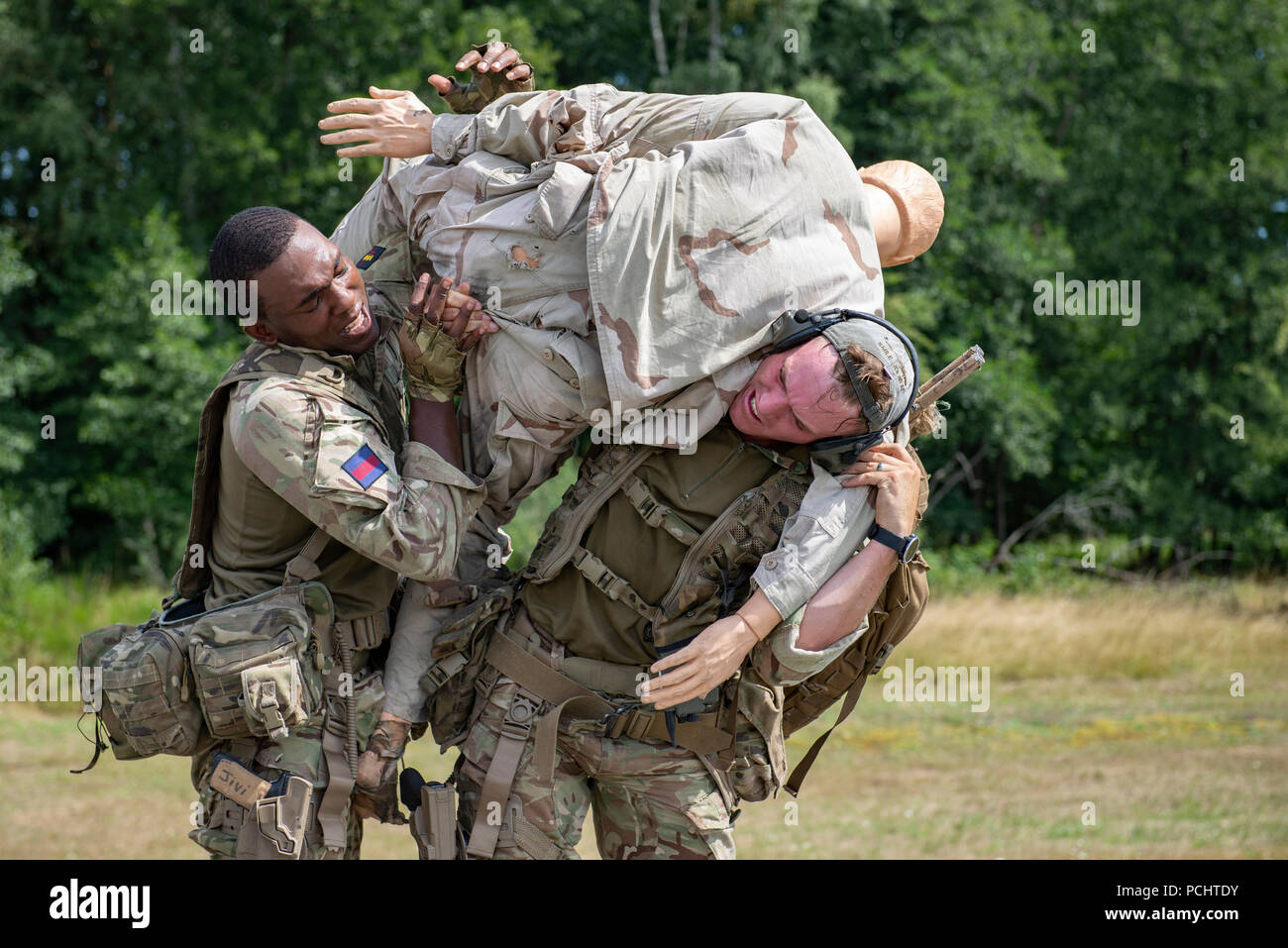 Sniper team from the United Kingdom prepare to evacuate Timmy using a ...