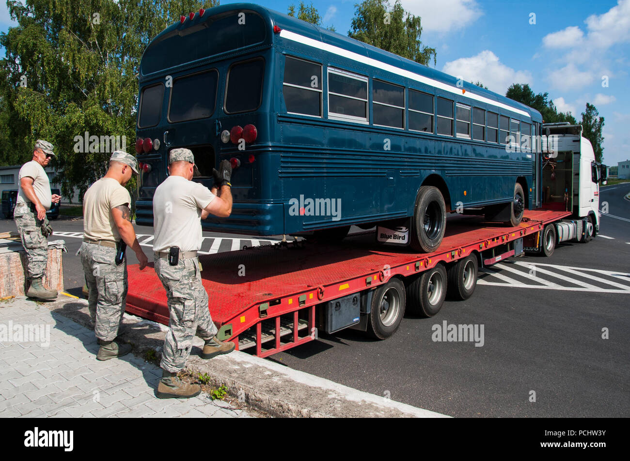 Deployable air base system hi-res stock photography and images - Alamy