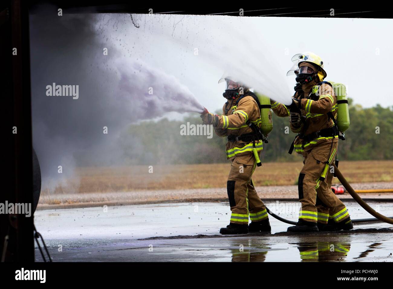 Australian firefighters hi-res stock photography and images - Alamy