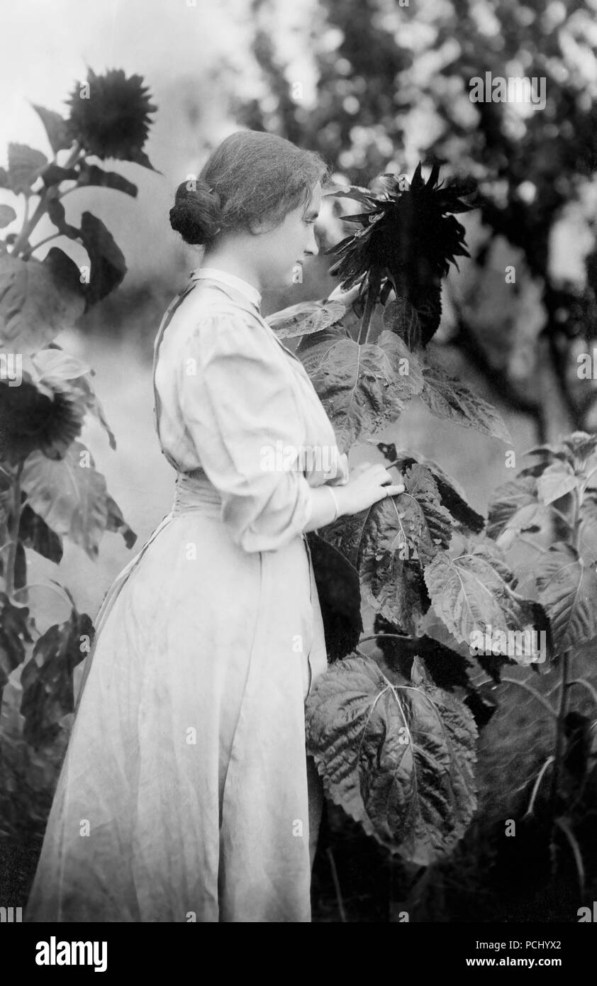 The miracle worker helen keller hi-res stock photography and images - Alamy