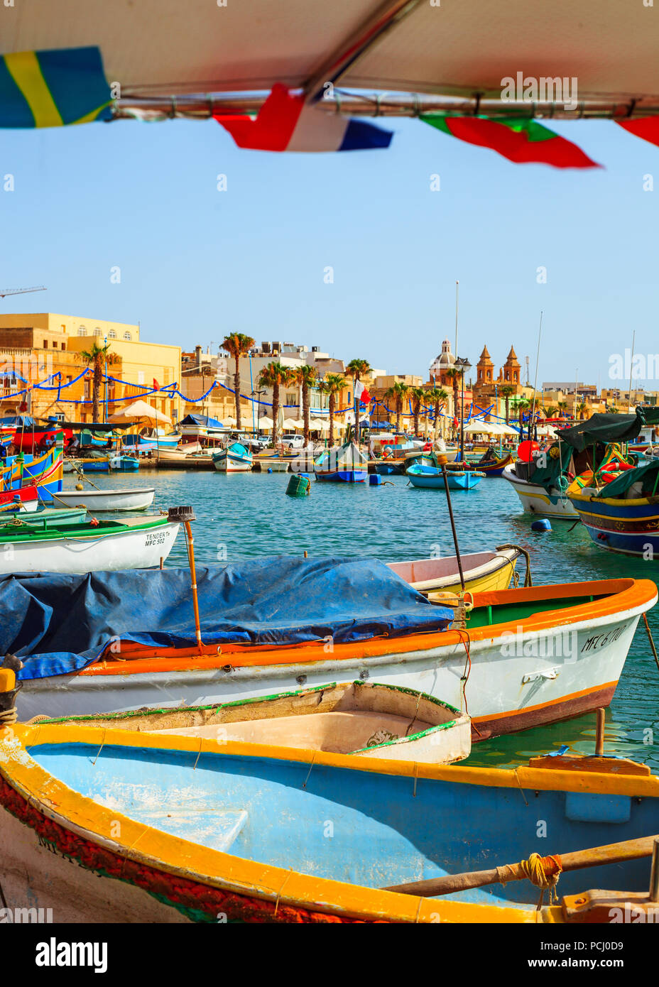 Traditional maltese boats hi-res stock photography and images - Alamy