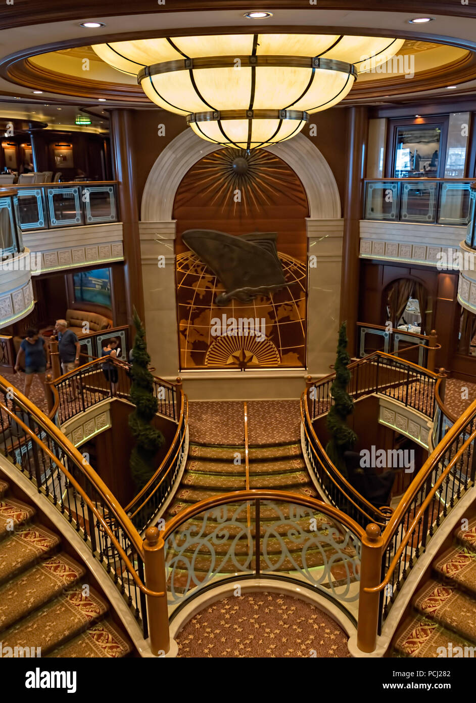 Cunard cruise ship interior hi-res stock photography and images - Alamy