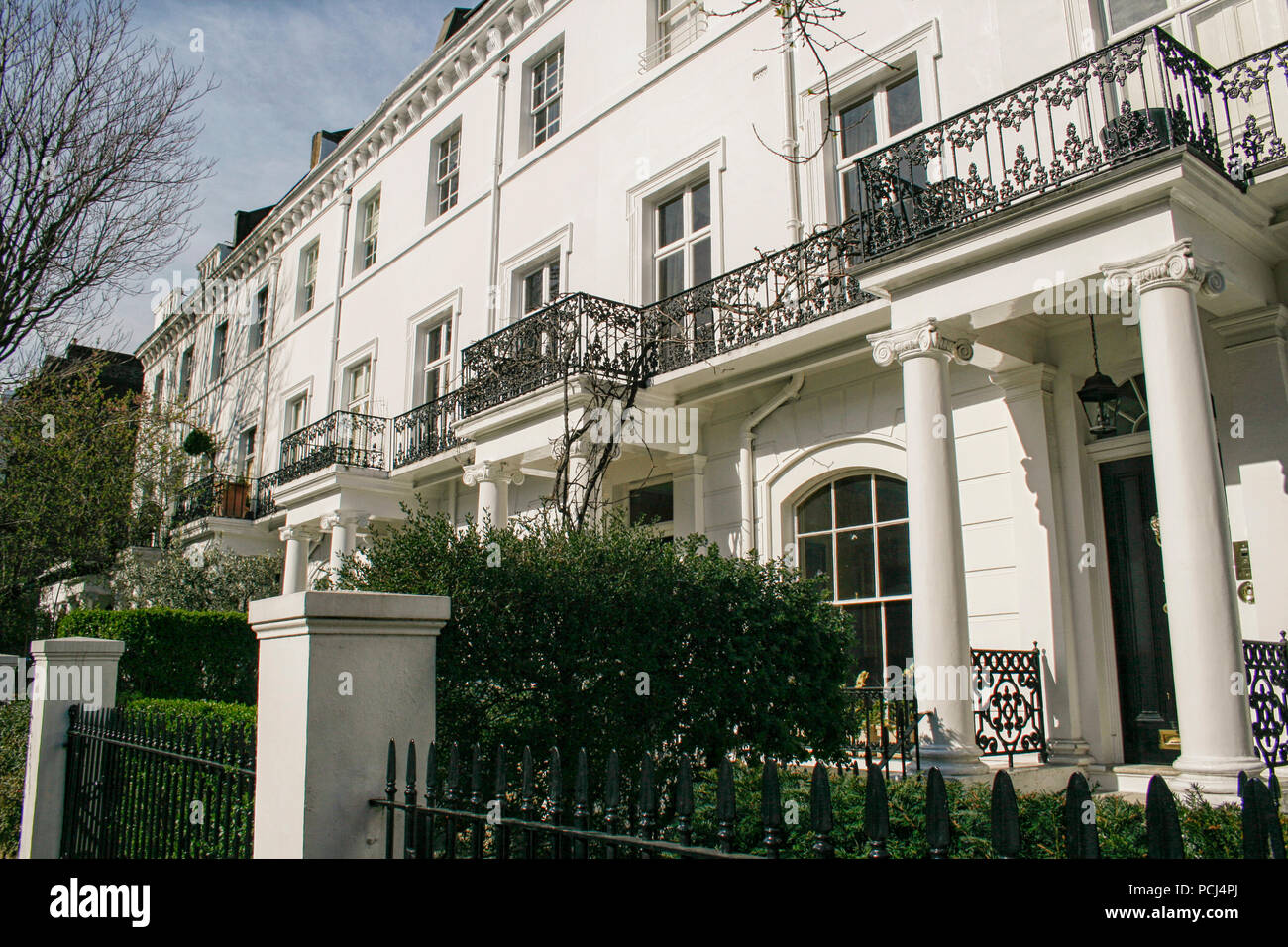 Beautiful row of Edwardian houses in Kensington London Stock Photo - Alamy