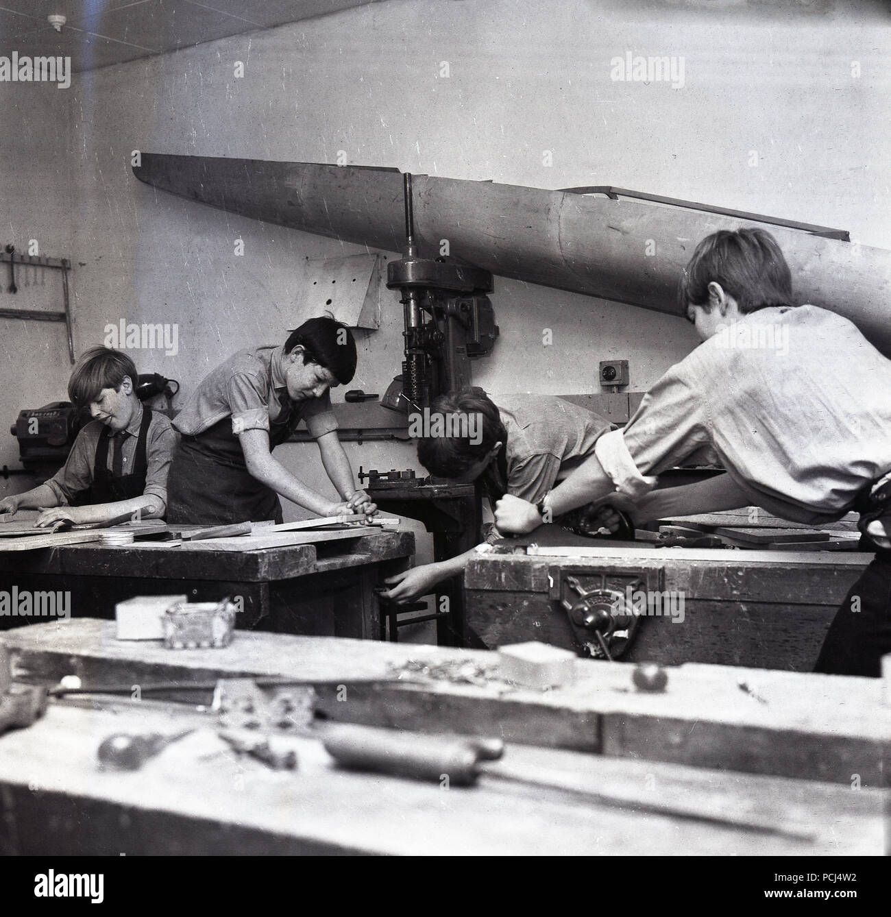 Working class 1960s hi-res stock photography and images - Alamy