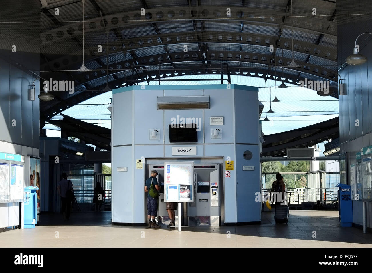 Island Gardens DLR Station Isle of Dogs London E14 Stock Photo - Alamy