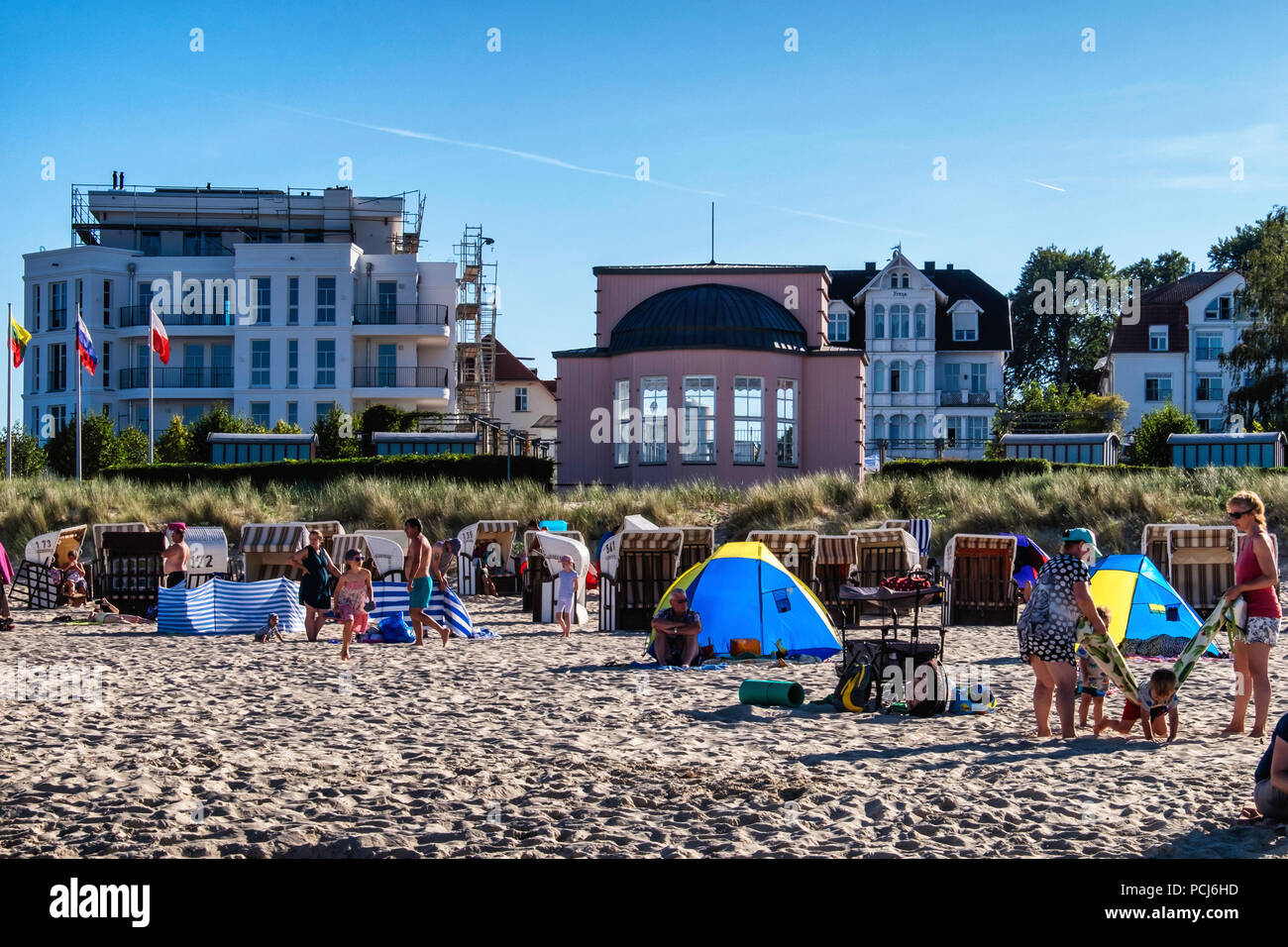 German baltic strandkorb beach basket hi-res stock photography and ...