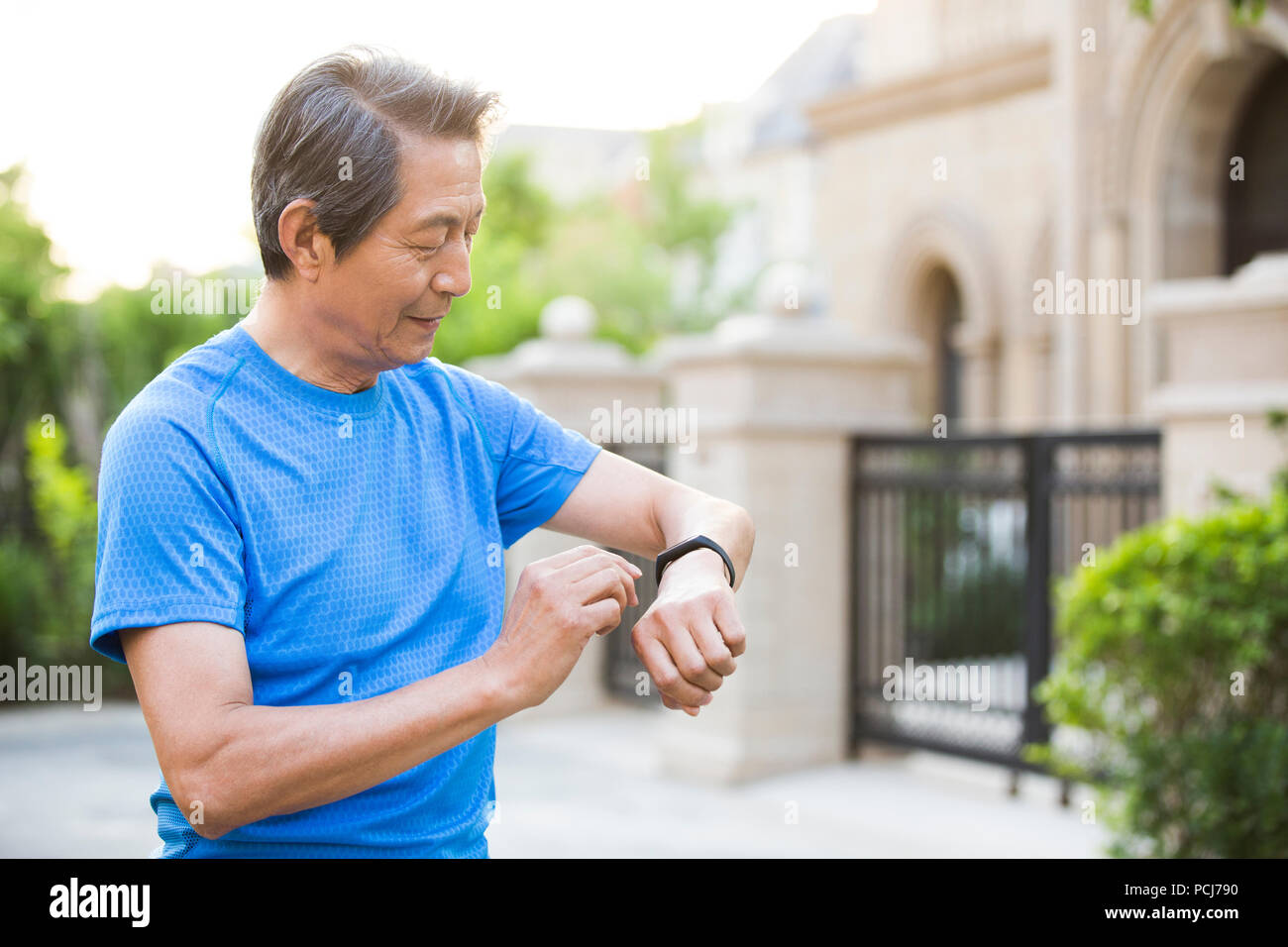 Indian man checking pulse hi-res stock photography and images - Alamy