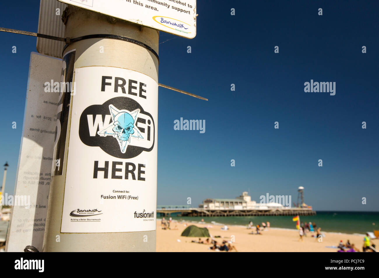 Beach wifi sign hi-res stock photography and images - Alamy