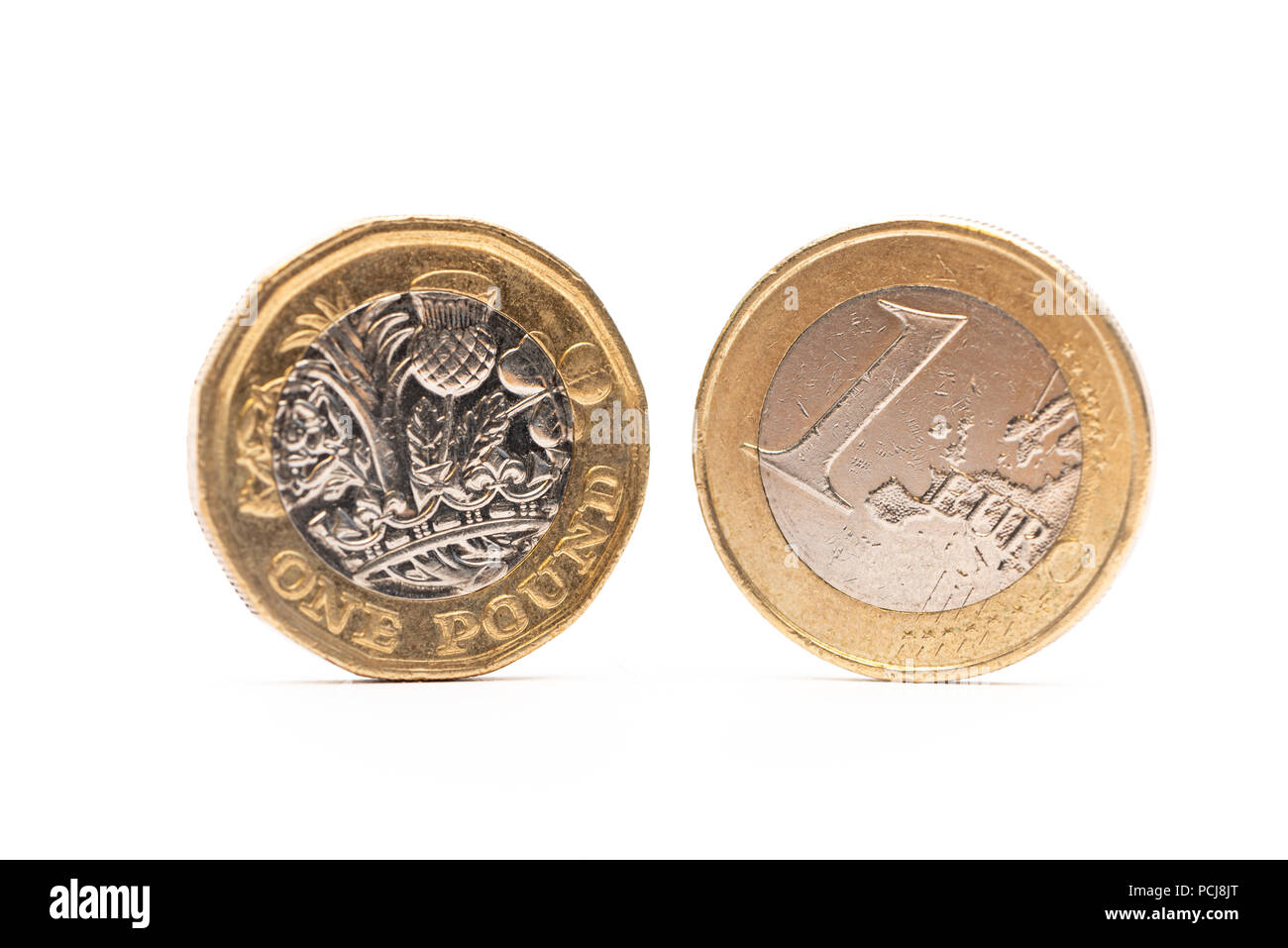 Gold one pound coins Cut Out Stock Images & Pictures - Alamy