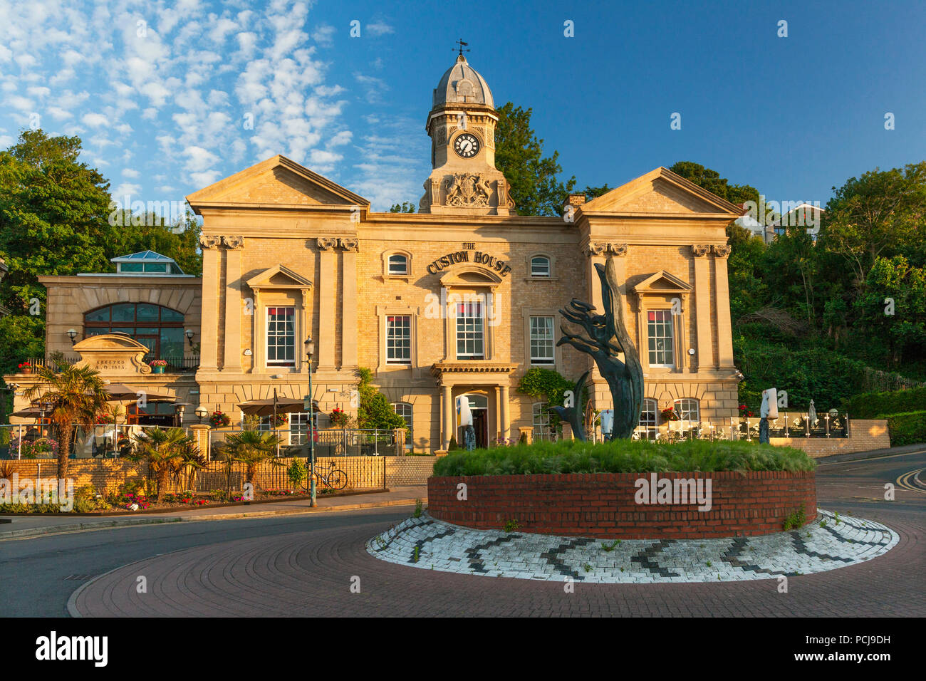 Restaurant cardiff bay hi-res stock photography and images - Alamy