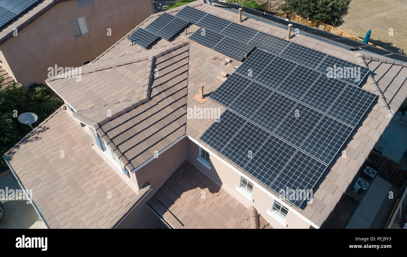 Solar panels homes aerial hi-res stock photography and images - Alamy