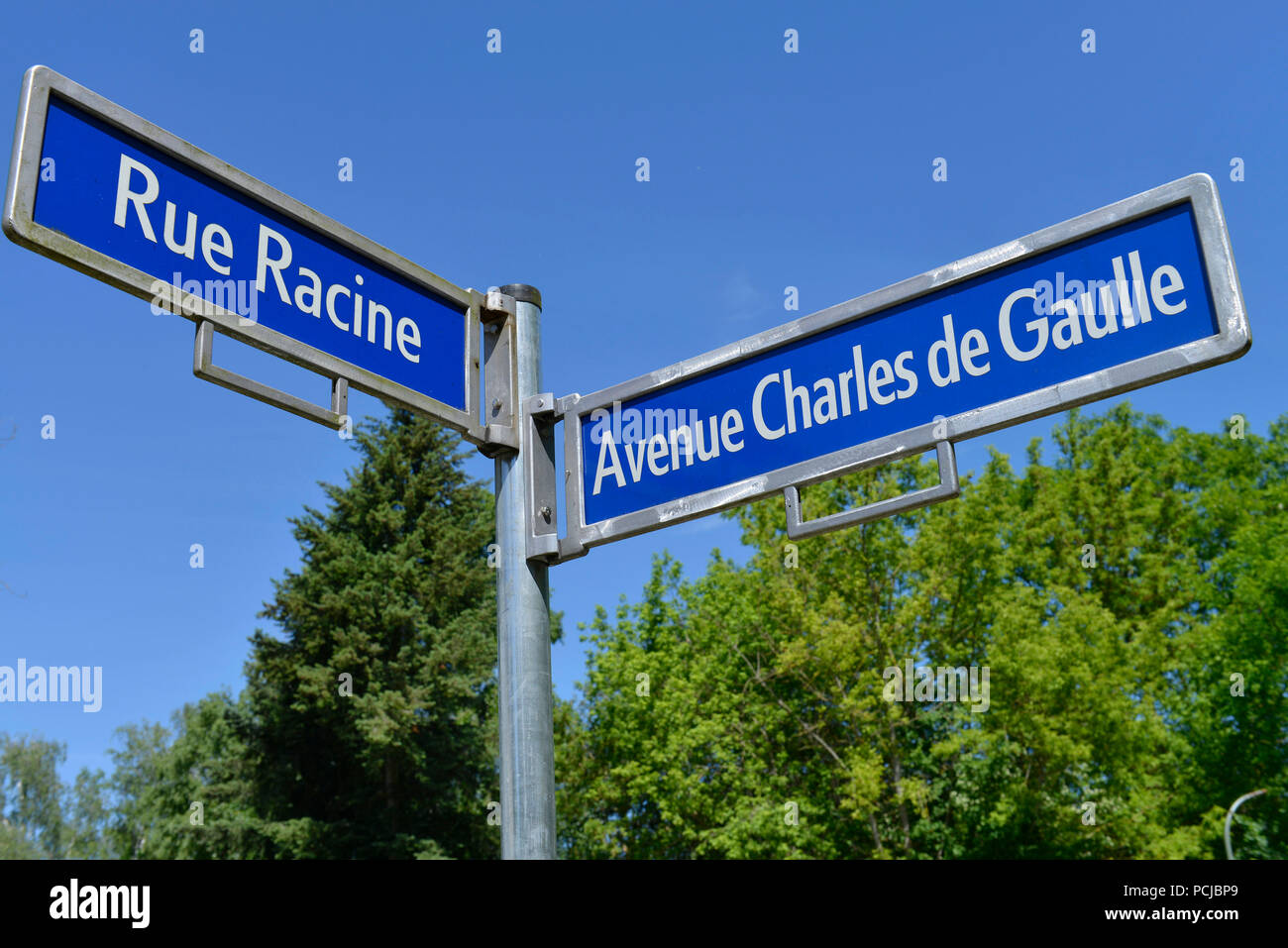 Berlin road signs hi-res stock photography and images - Alamy
