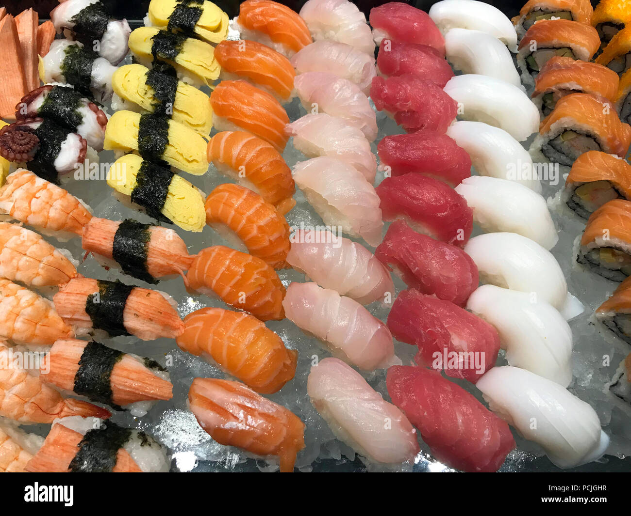 Japanese nigiri sushi Stock Photo - Alamy