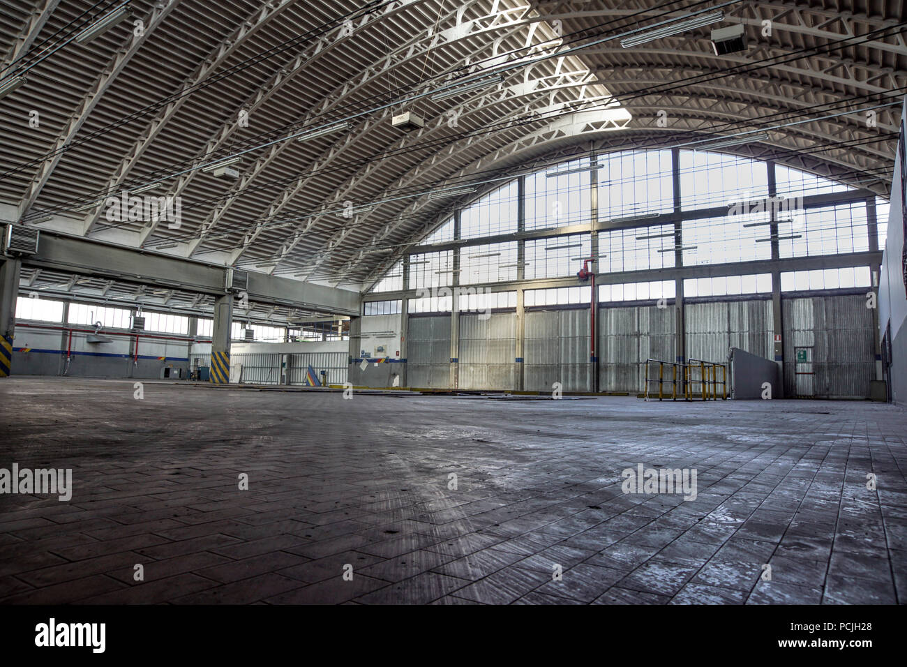 Old factory buildings hi-res stock photography and images - Alamy