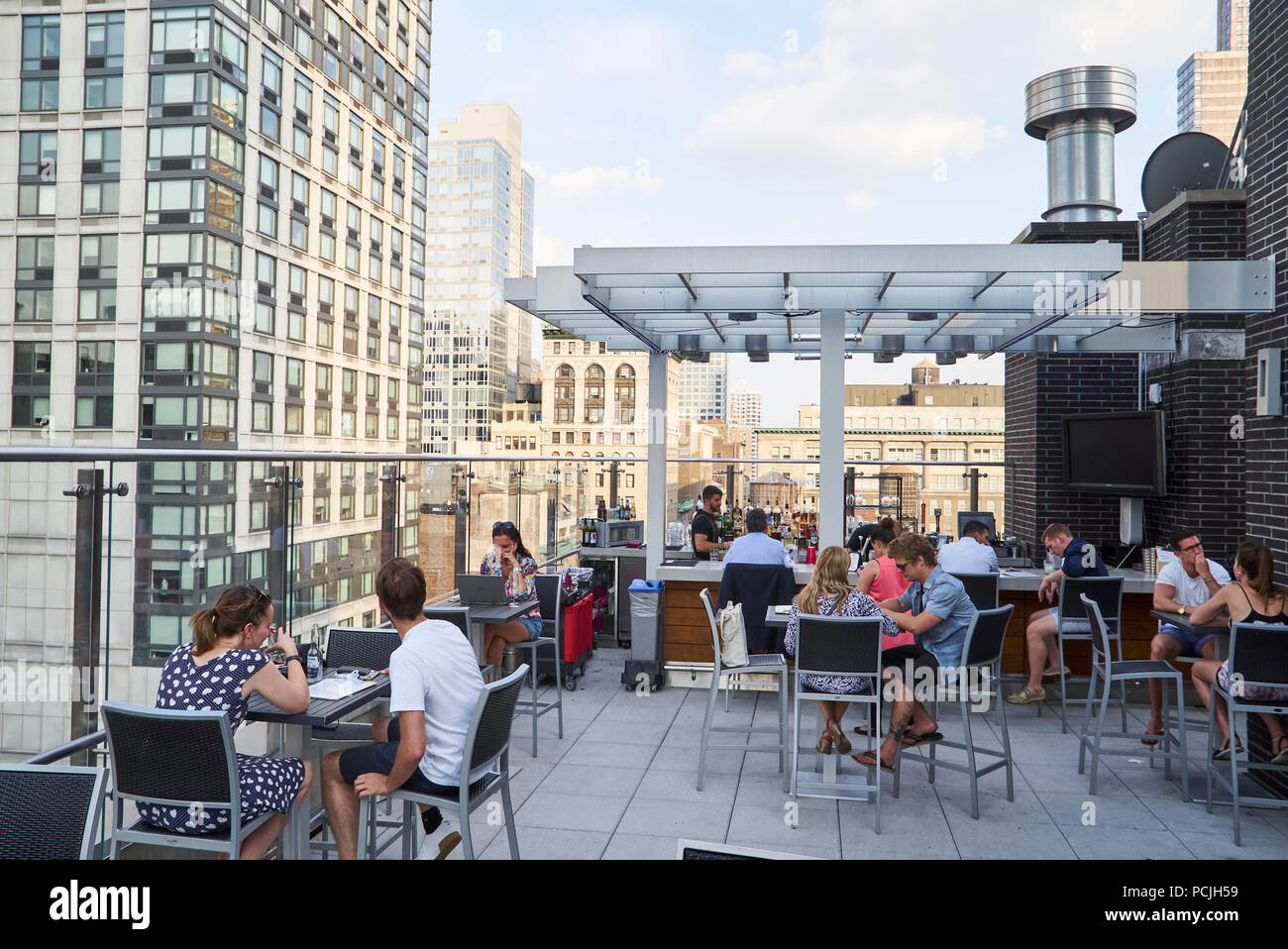 Up on 20 terrace bar of the Hyatt Herald Square New York Stock Photo ...