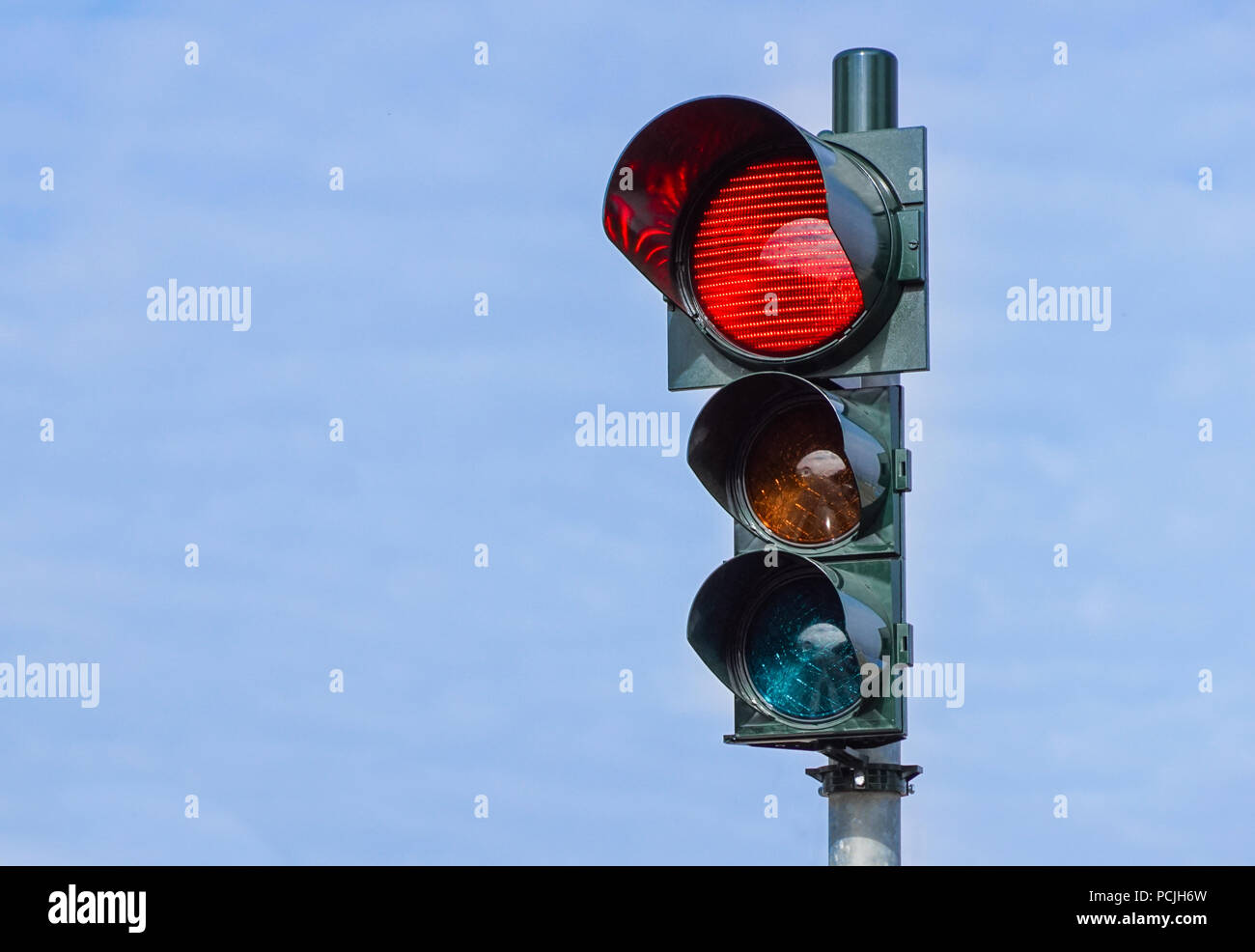 Red street lamp hi-res stock photography and images - Alamy