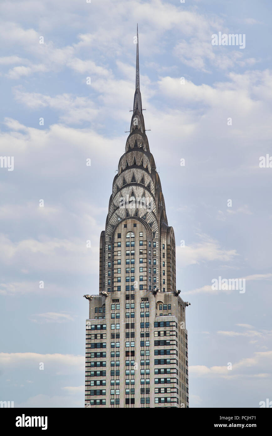 Streamline chrysler building hi-res stock photography and images - Alamy