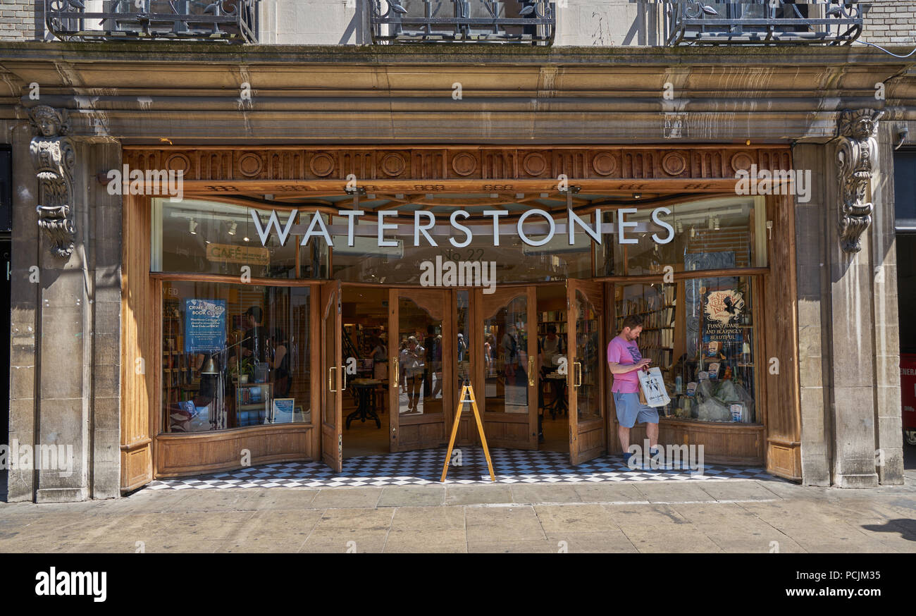 Waterstones bookshop cambridge Stock Photo - Alamy