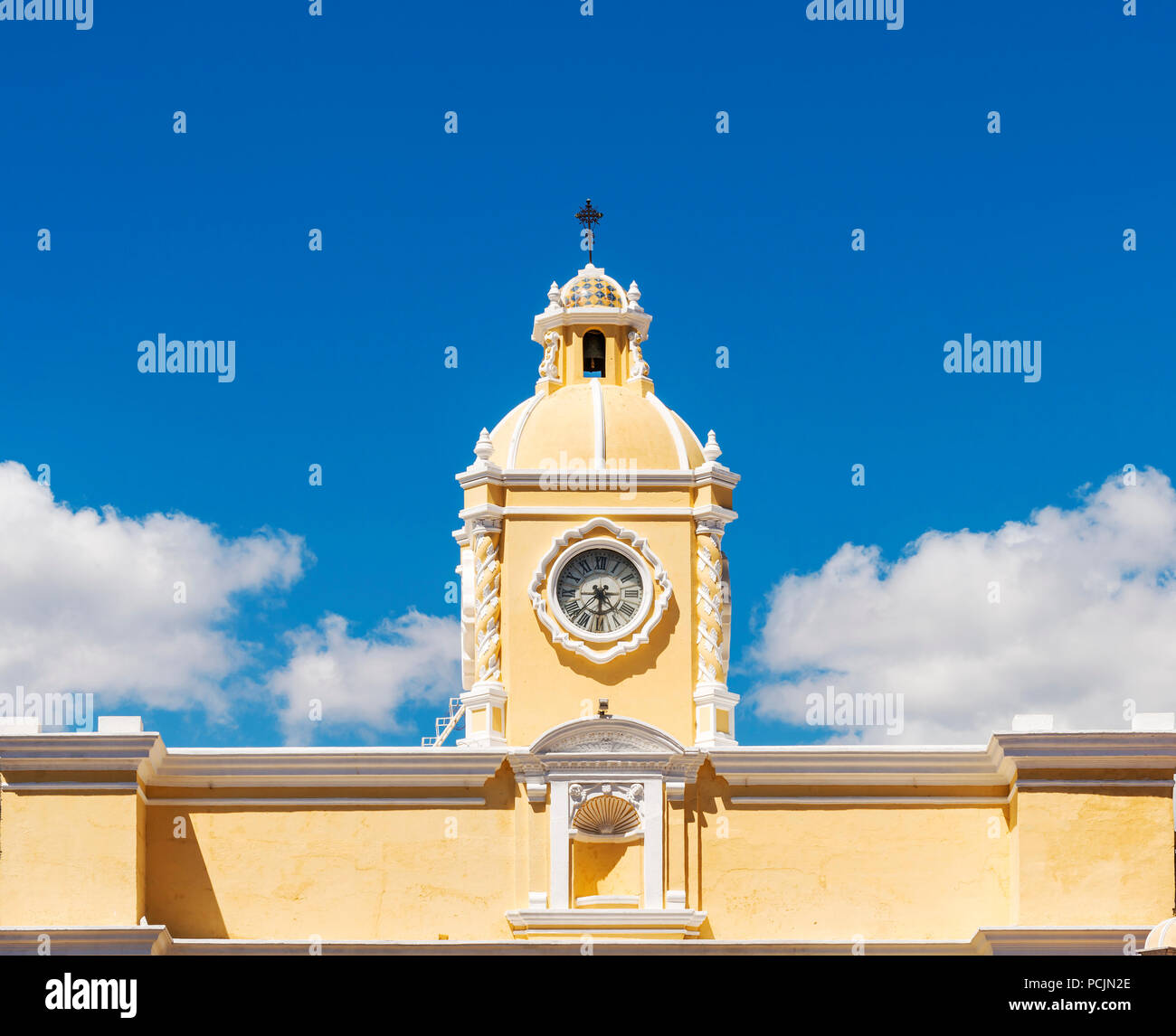 The Arco de Santa Catalina clock tower in Antigua, Guatemala in Central ...
