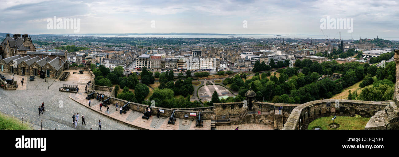 Roof top view edinburgh hi-res stock photography and images - Alamy