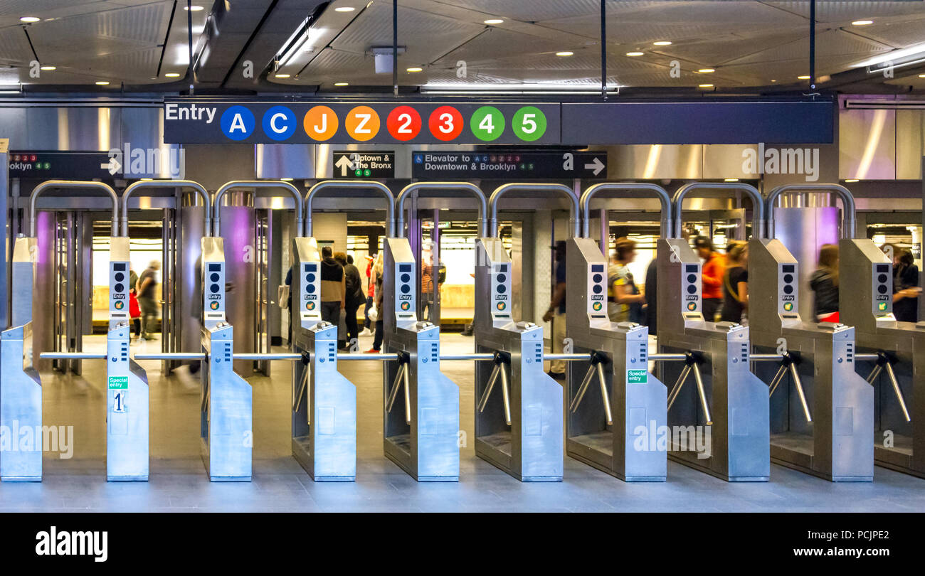 Fulton street sign hi-res stock photography and images - Alamy