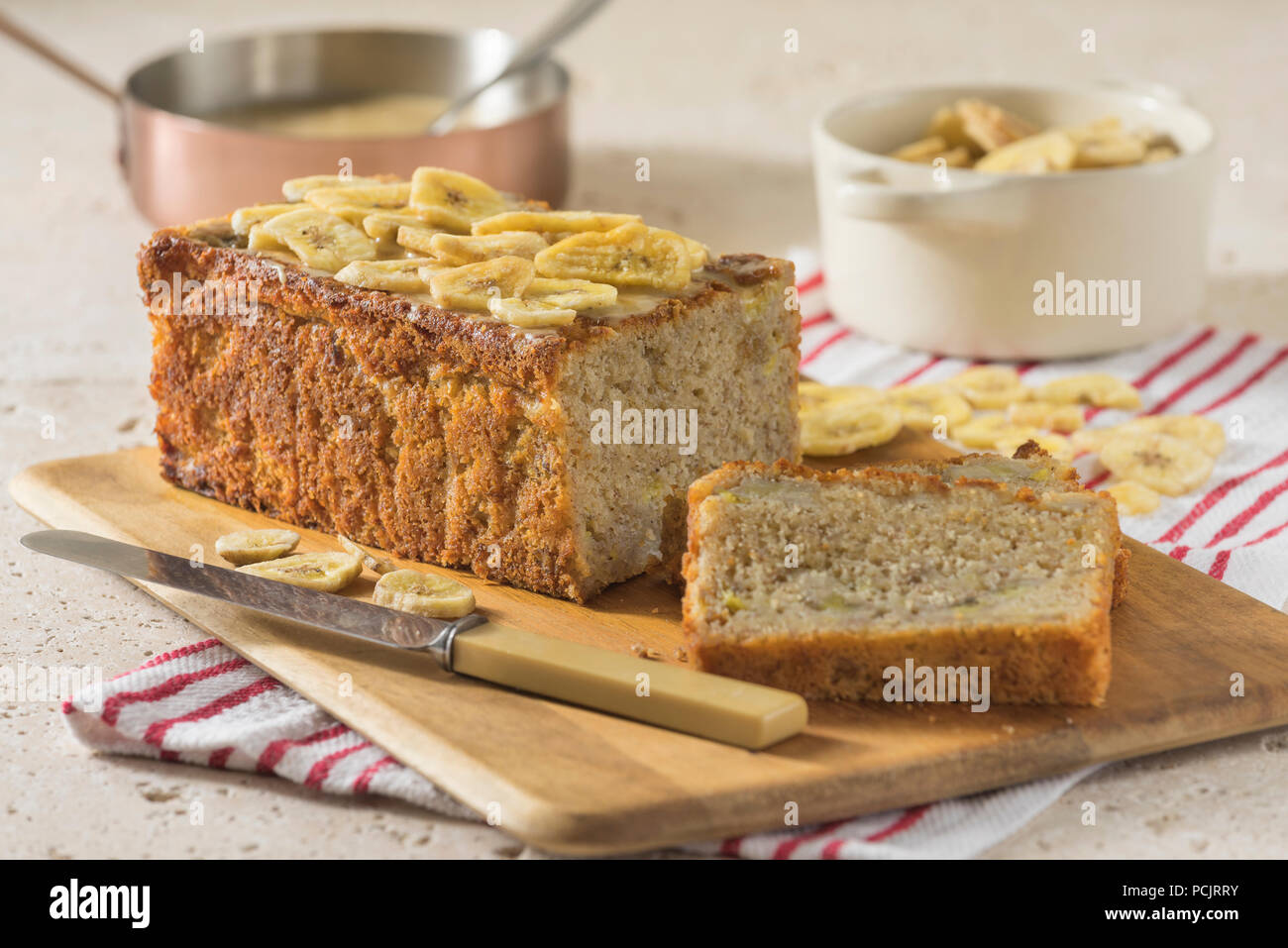Bananas cake hi-res stock photography and images - Alamy