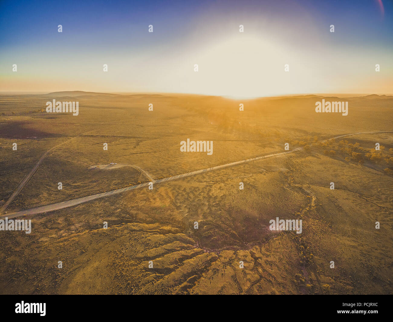 Highway through high desert hi-res stock photography and images - Alamy