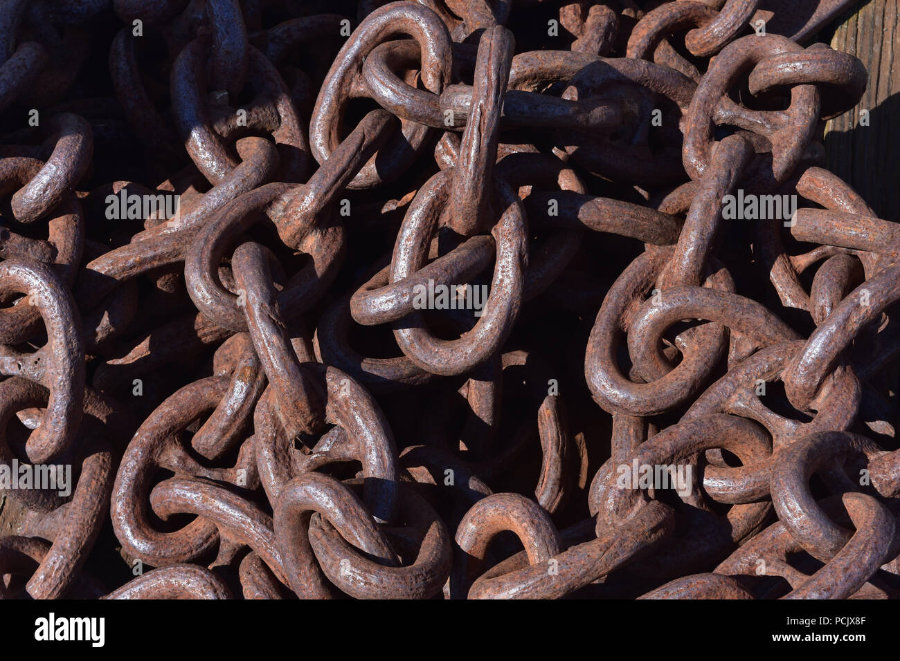 Rusting chain hi-res stock photography and images - Alamy
