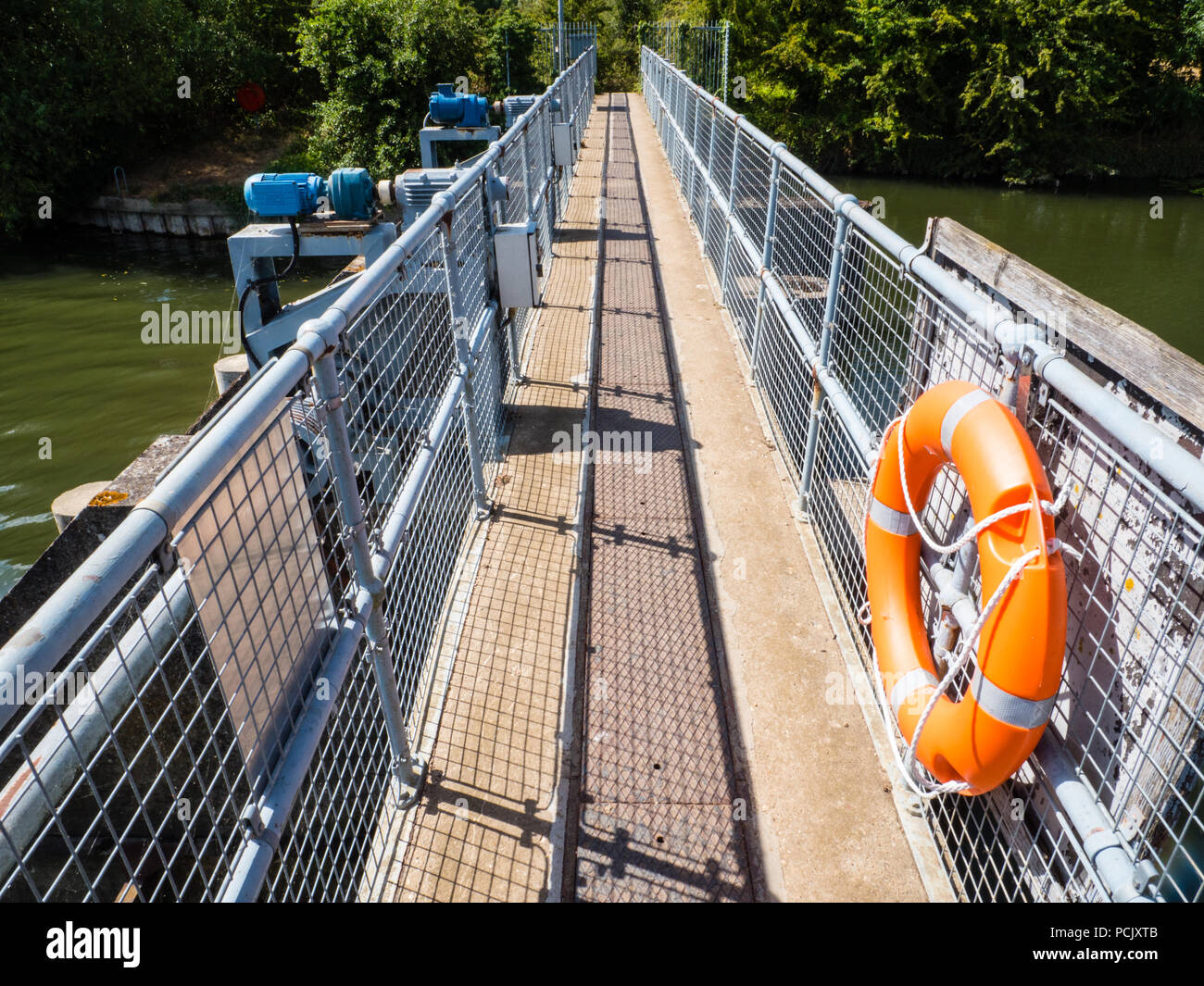 Wier Footpath, Days Lock, Lock and Wier, River Thames, nr Dorchester on ...