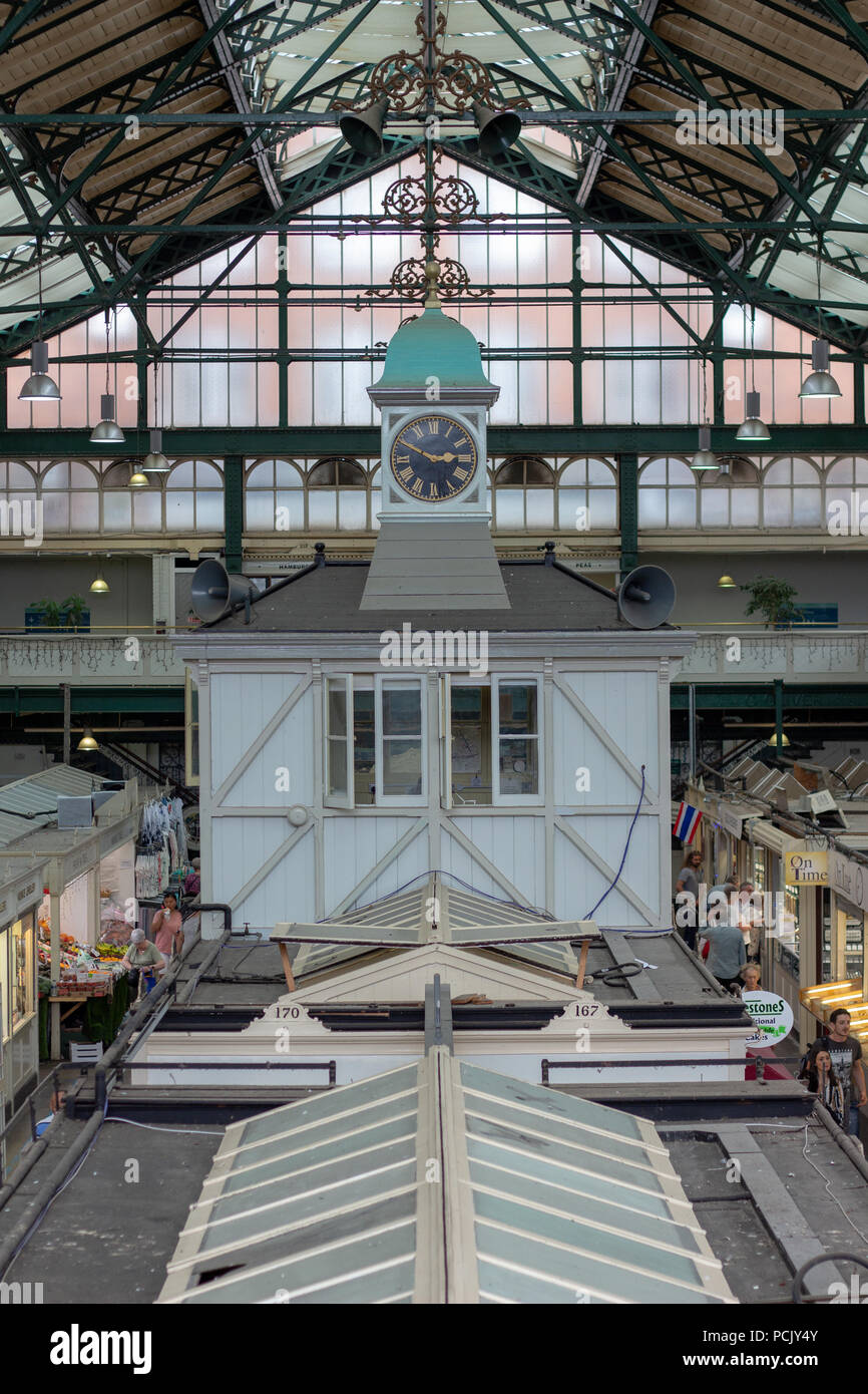 Cardiff market hi-res stock photography and images - Alamy